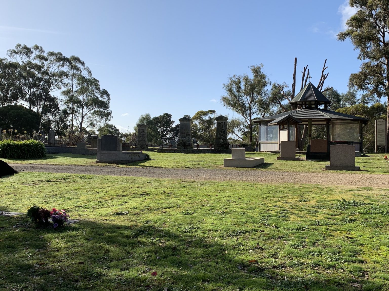 Kangaroo Ground Cemetery – A peaceful setting within rural and native ...